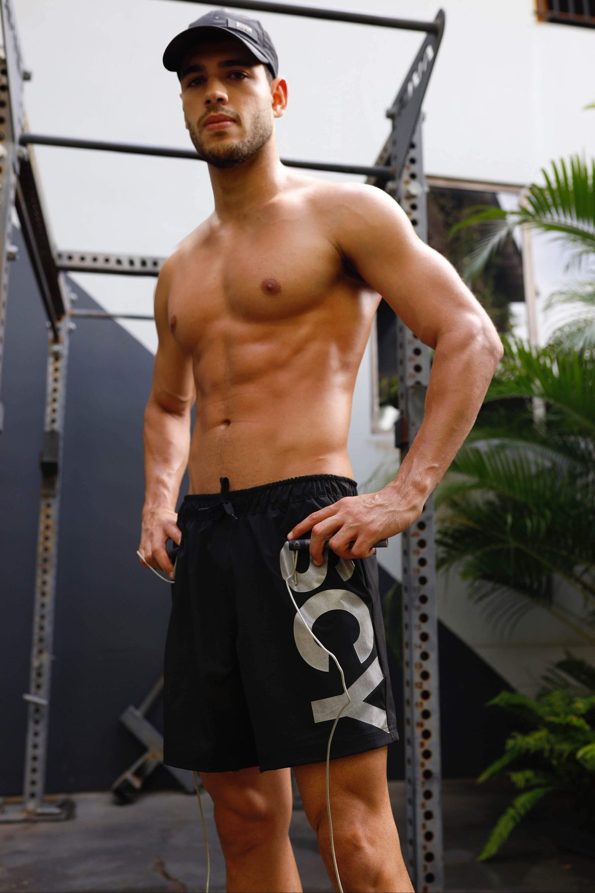 MEN – Kelly Felder